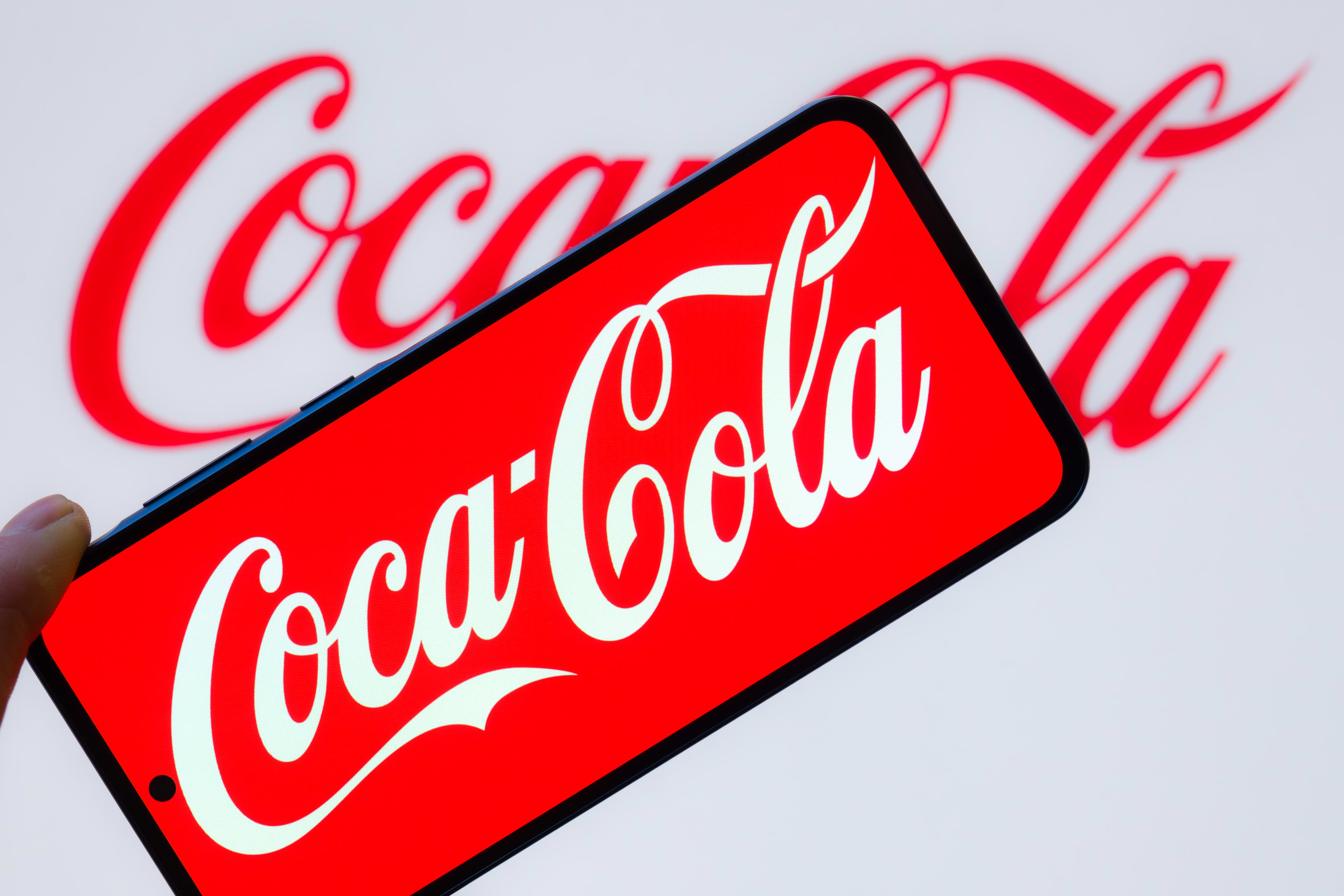 Coca‑Cola’s AI Christmas Ad Backlash Sparks Creator's Blunt Response ...