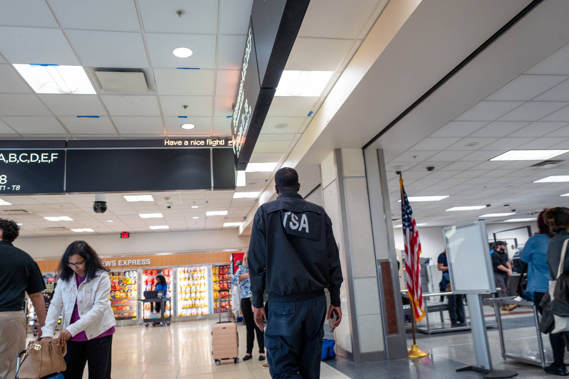 TSA Missed Delta Passenger's Meat Cleaver at Security - Men's Journal