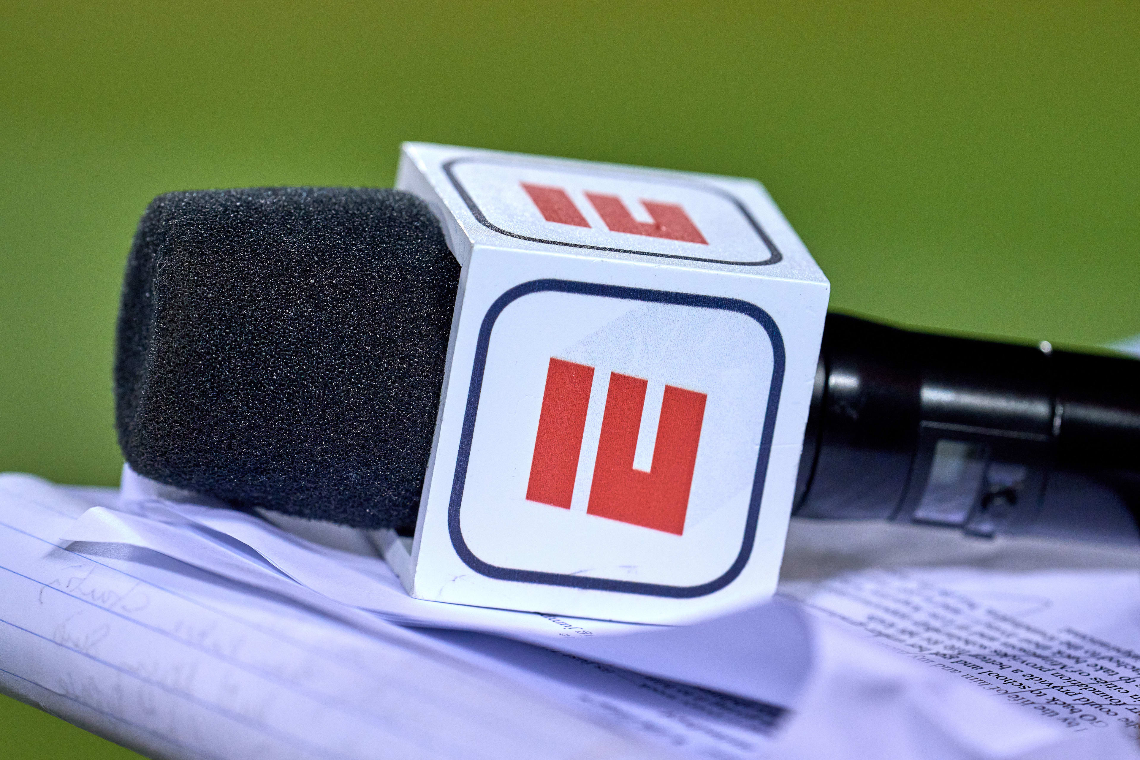 Data Shows ESPN Is Quietly Adding Ads to NFL RedZone - Men's Journal