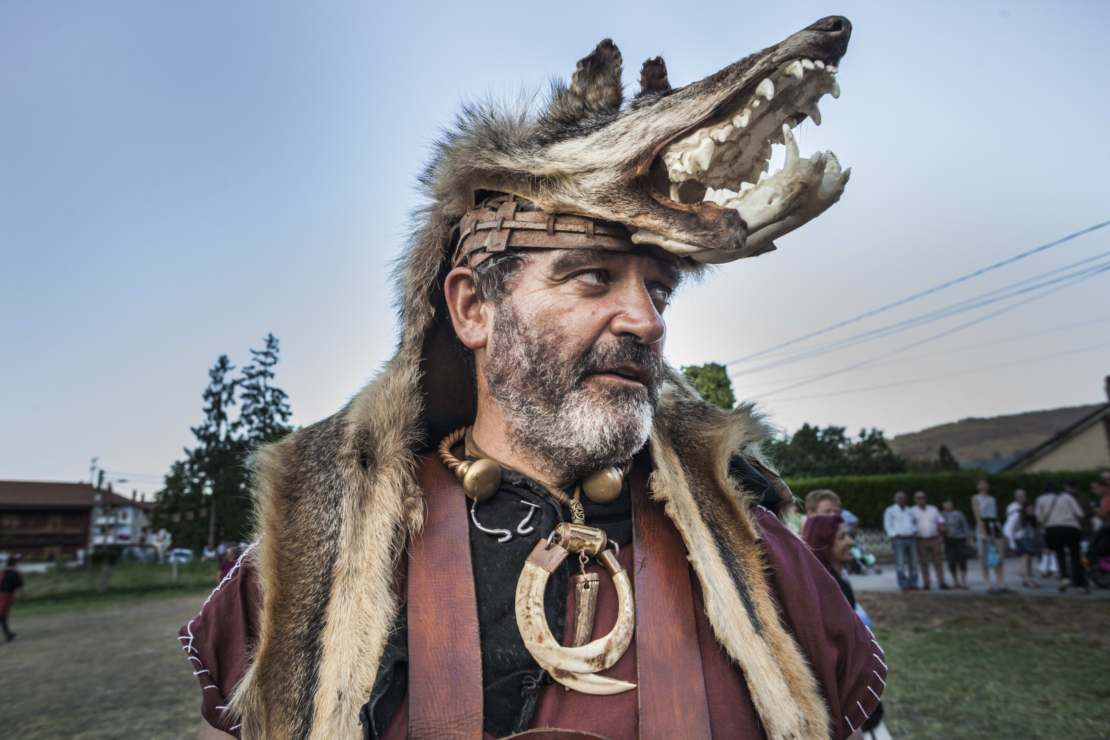 Archaeologists Found a Shattered Skull at 'Ghoulish' Scene — It May Be ...