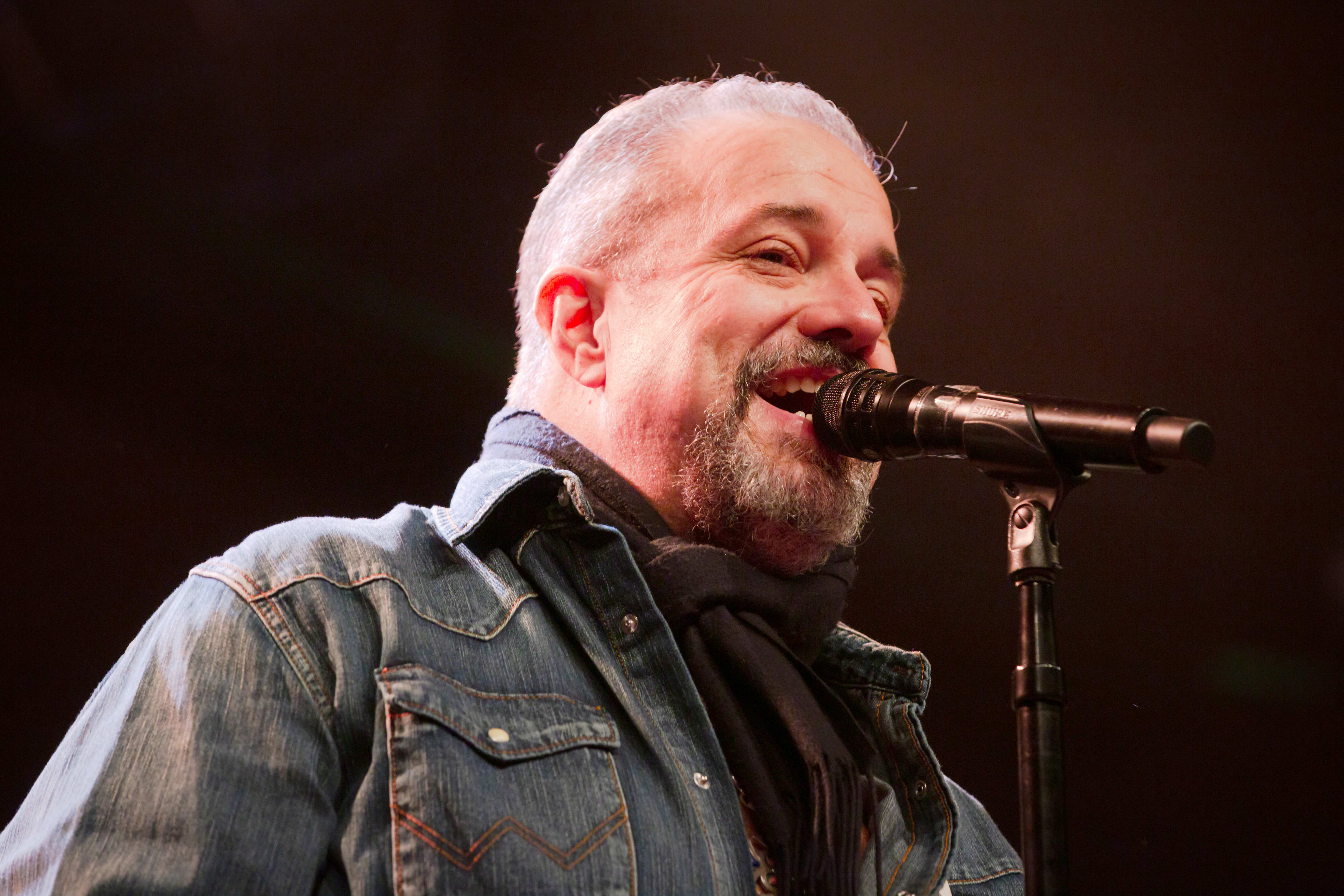 An Influential Country Music Band’s Singer Died at 60 After Battling ...