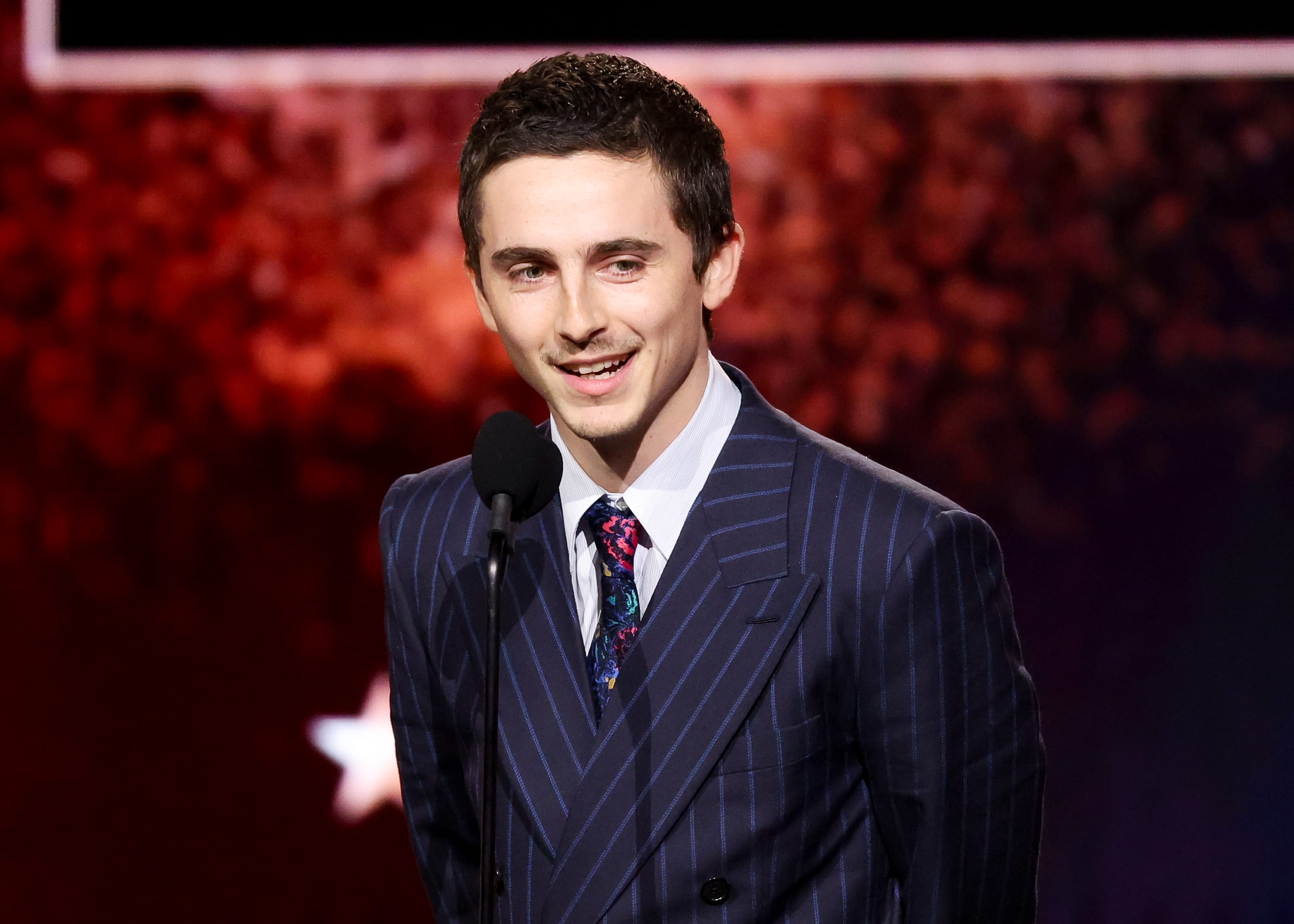 Timothee Chalamet's Critics Choice Moment With Michael B. Jordan Goes ...