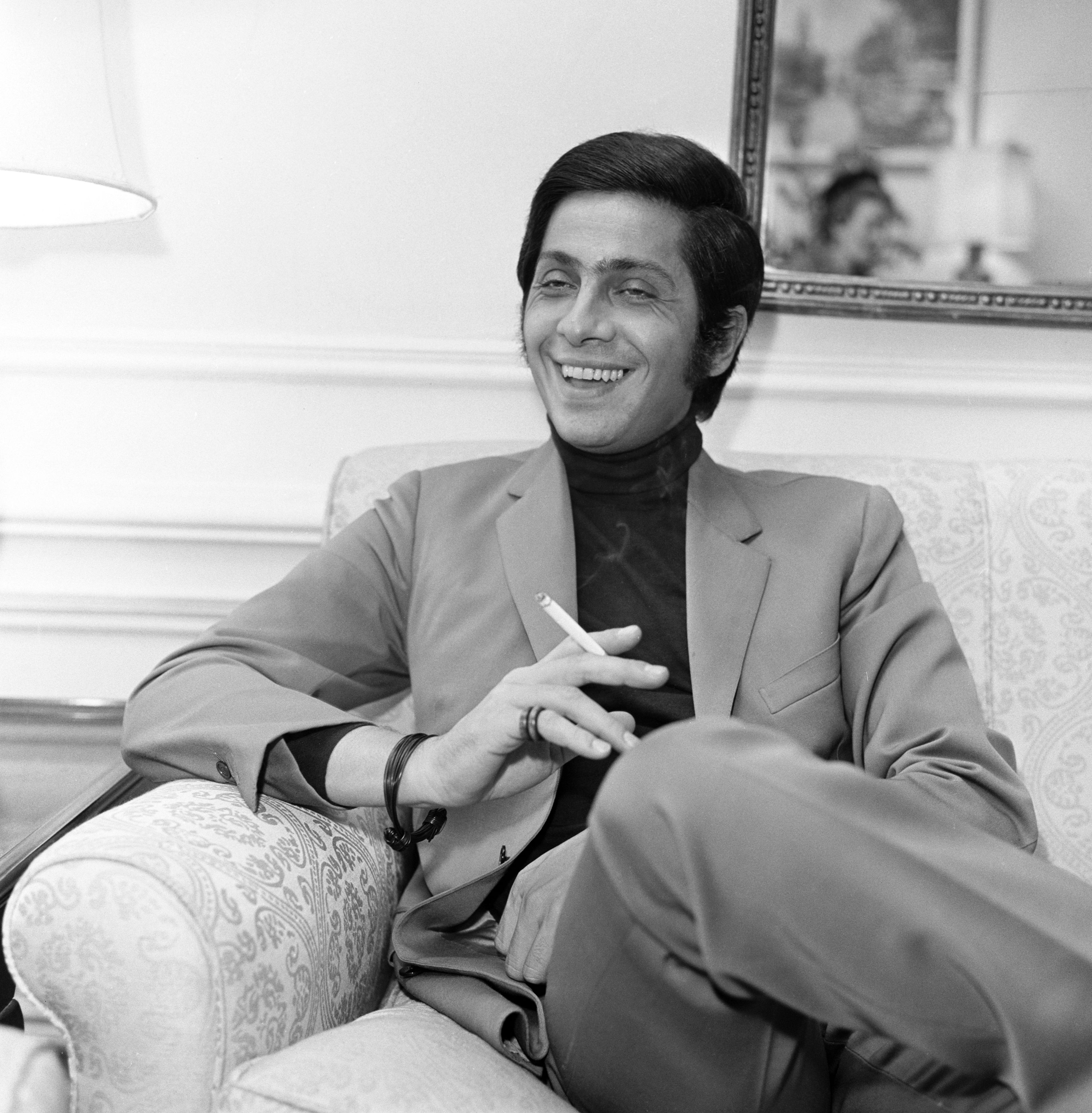 Iconic Fashion Designer Valentino Garavani Dies at 93 - Men's Journal