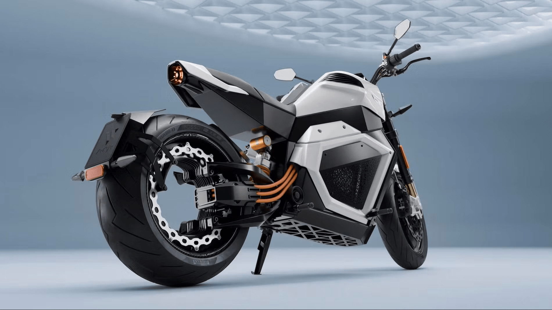 Solid-State Battery Motorcycle: Verge TS Pro Claims 370 Miles of Range ...