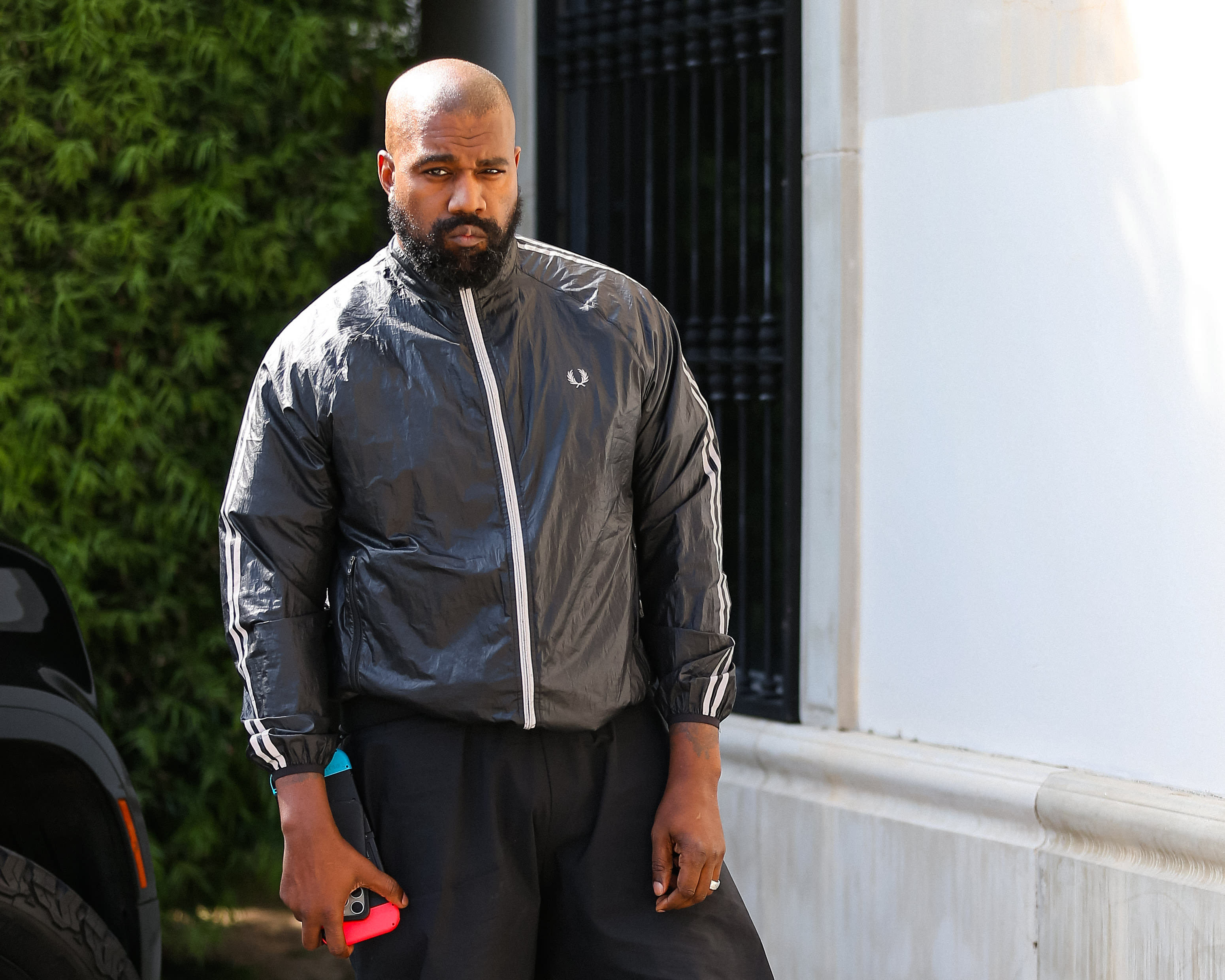 Kanye West Insists New Apology Is Not Part Of A PR Stunt - Men's Journal
