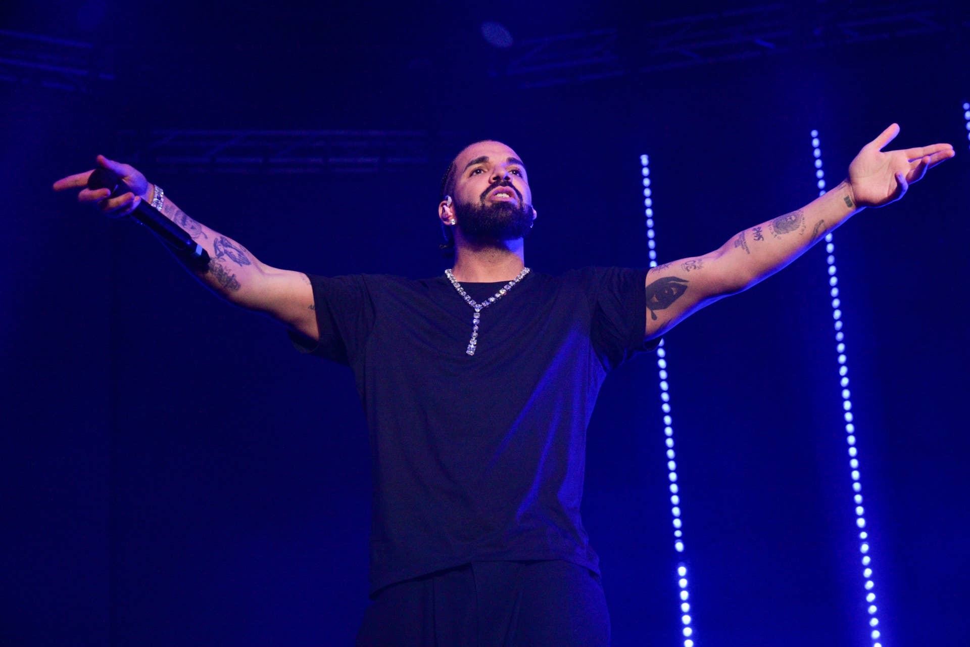 Drake's OVO McDonald's & Dr. Dre/Snoop Dogg Applebee's Collabs Drop ...