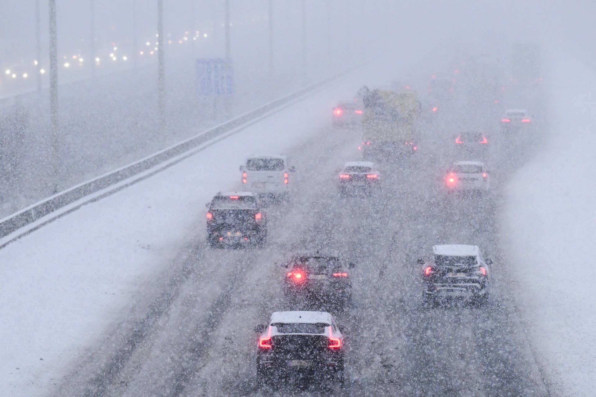 Winter Storm Warnings Hit 12 States With 75 MPH Winds, 24 Inches of ...