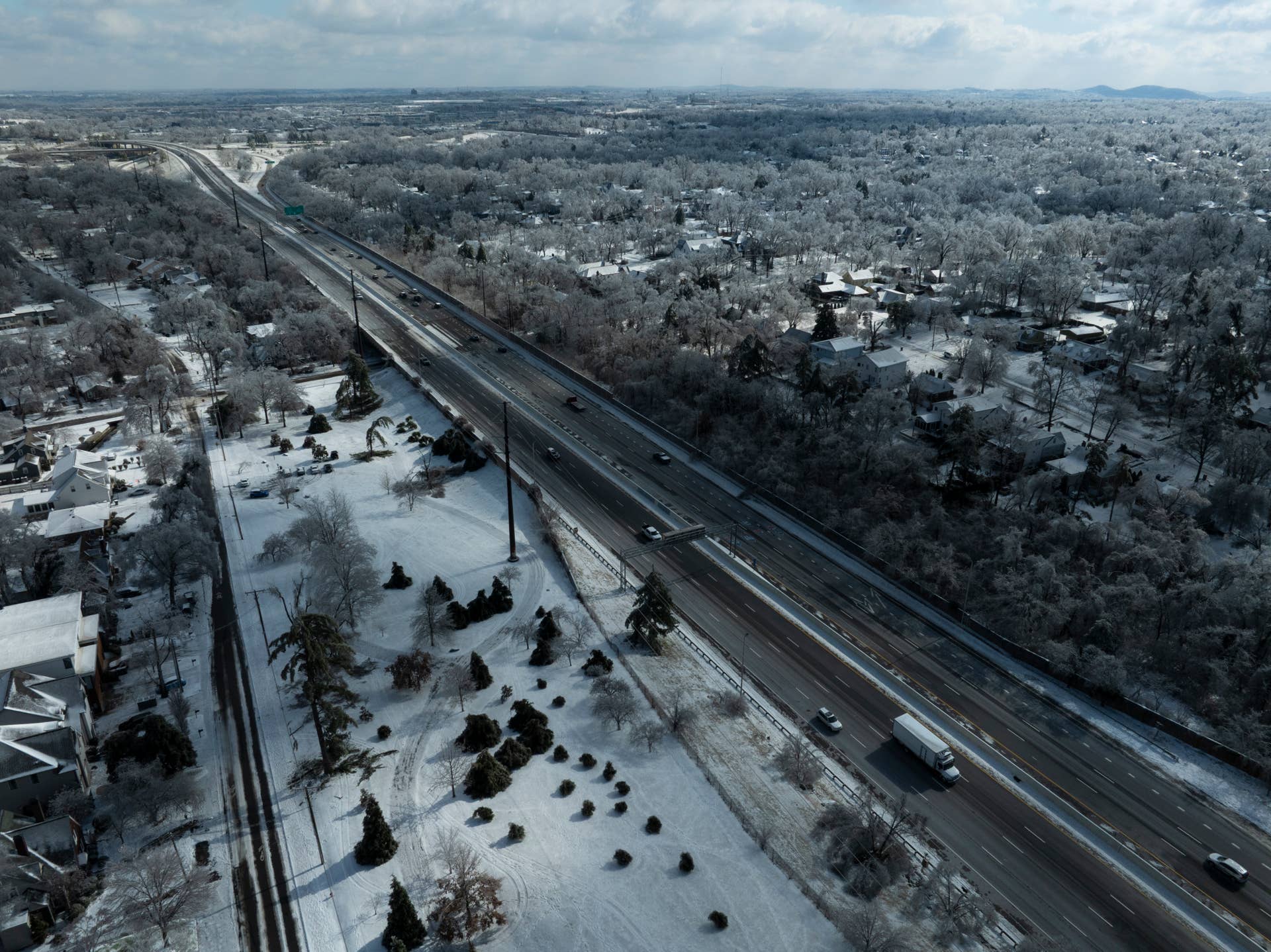 Winter Storm Warnings Hit 12 States With 75 MPH Winds, 24 Inches of ...