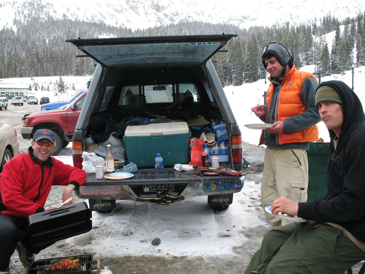 6 tips for spring ski-tailgating success | Men's Journal