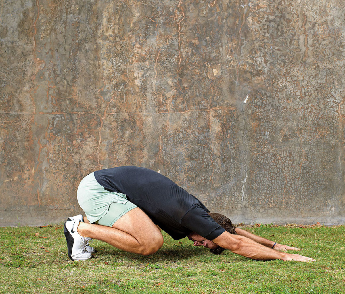 This Animal Flow Workout Will Get You Stronger | Men's Journal