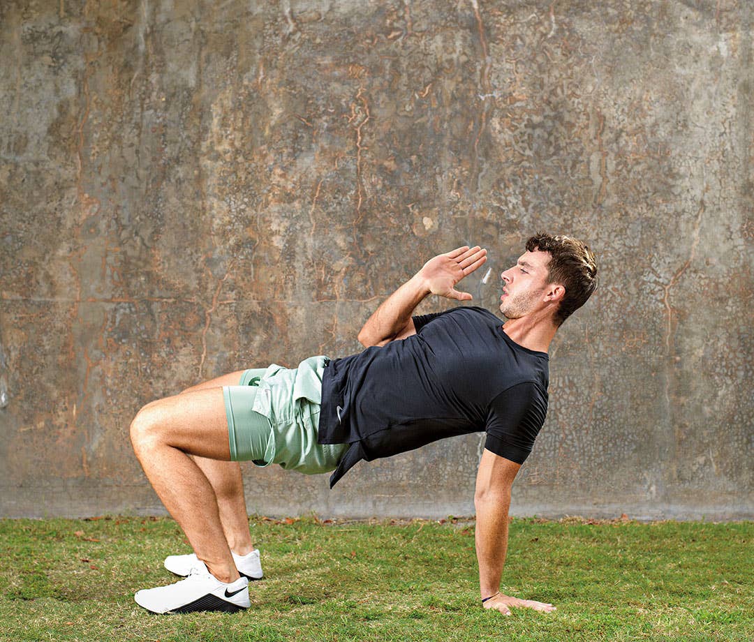 This Animal Flow Workout Will Get You Stronger Without Any Weights ...