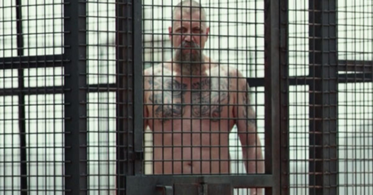 How Holt McCallany Transformed Into a Hardcore Prisoner to Battle ...